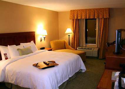 Hampton Inn & Suites Poughkeepsie, Poughkeepsie, NY Jobs | Hospitality ...