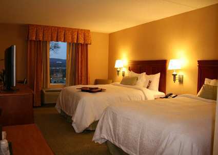 Hampton Inn & Suites Poughkeepsie, Poughkeepsie, NY Jobs | Hospitality ...