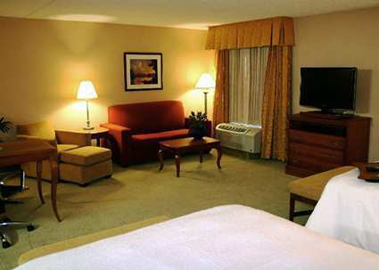 Hampton Inn & Suites Poughkeepsie, Poughkeepsie, NY Jobs | Hospitality ...