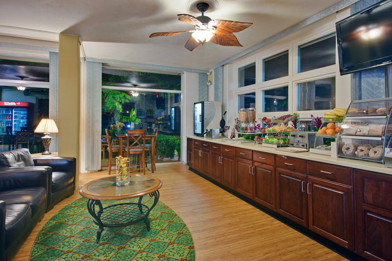 IHG Army Hotels Building 228 on Tripler AMC, Tripler Army Medical ...