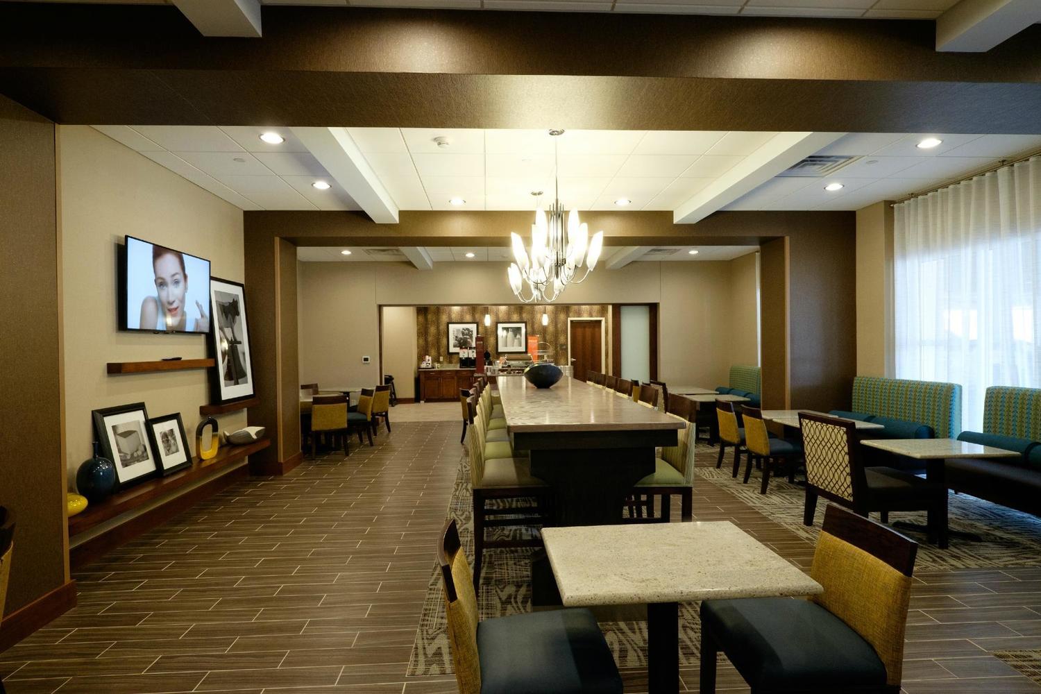 Hampton Inn Green Bay Downtown, Green Bay, WI Jobs | Hospitality Online