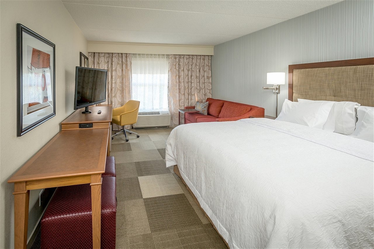 Hampton Inn Suites San Diego Airport Liberty Station San Diego CA