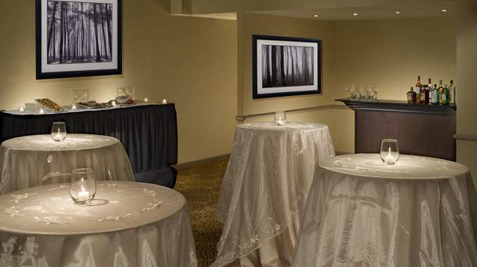 DoubleTree by Hilton Hotel Pittsburgh - Monroeville Convention Center ...